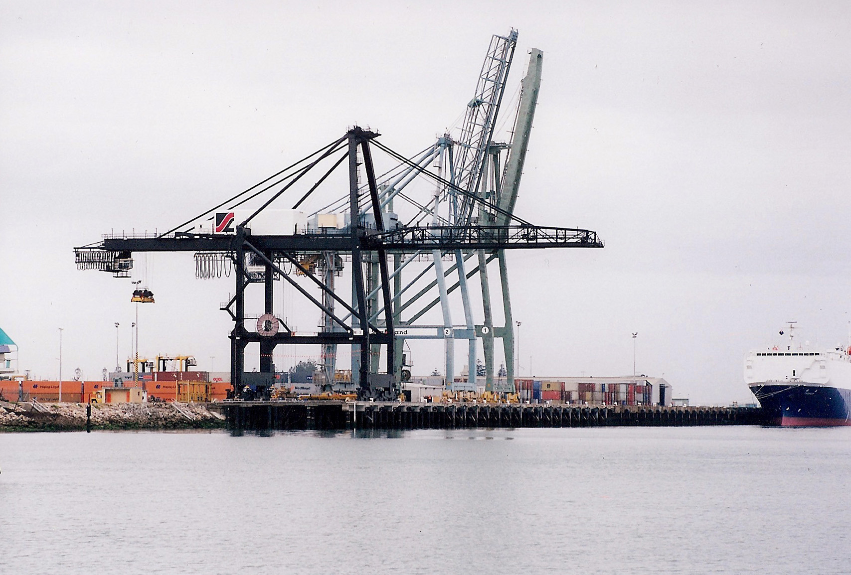 Container Terminal Wharf – CATCON