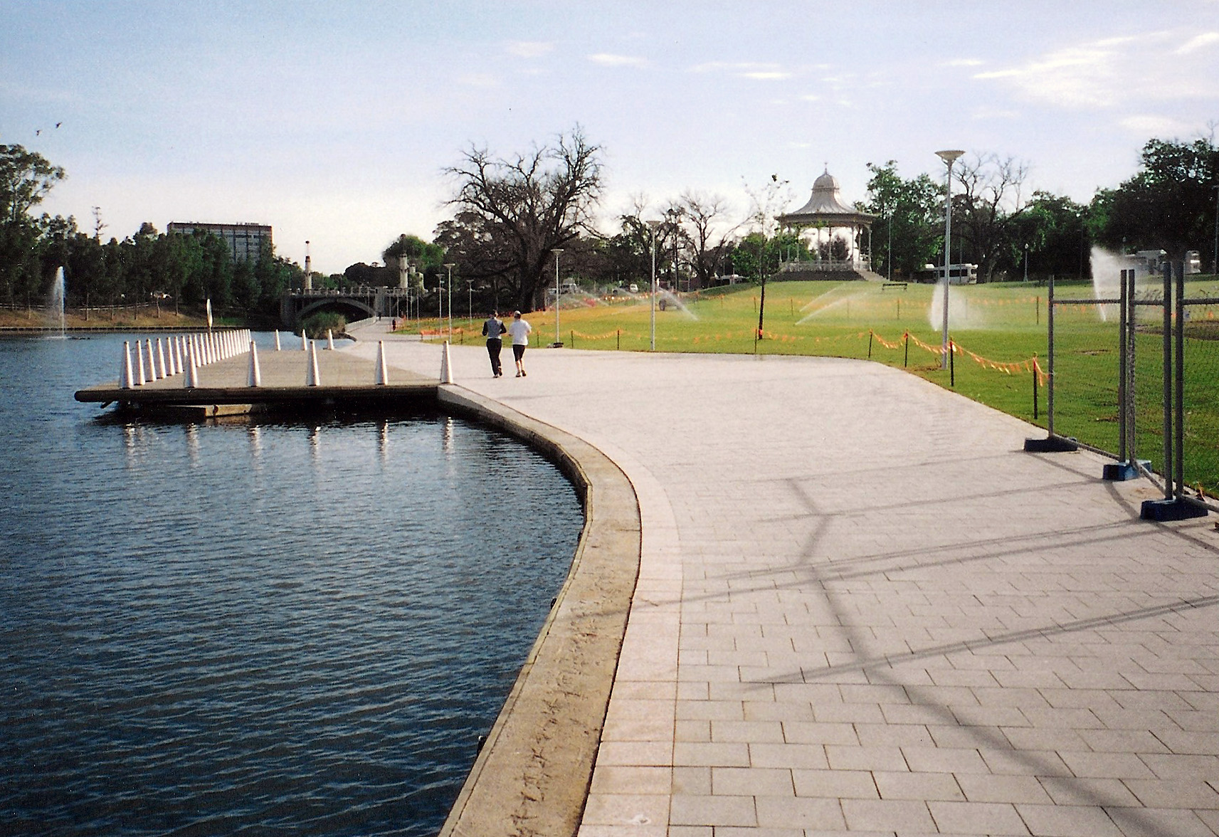 Torrens Lake Walk – CATCON