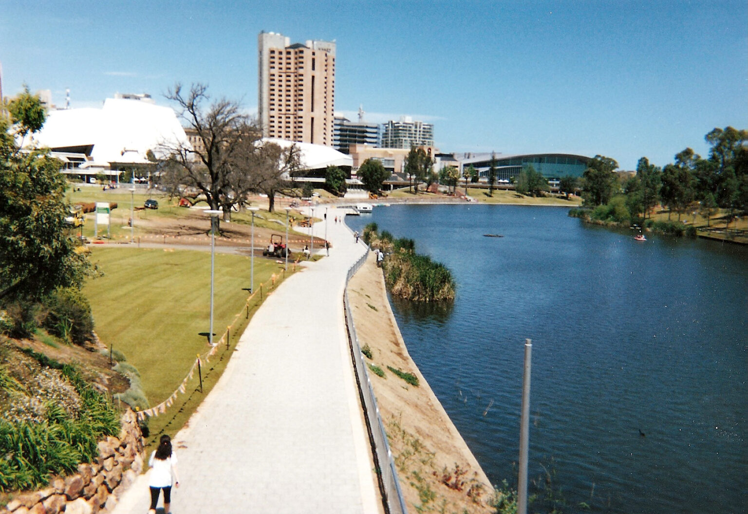 Torrens Lake Walk – CATCON
